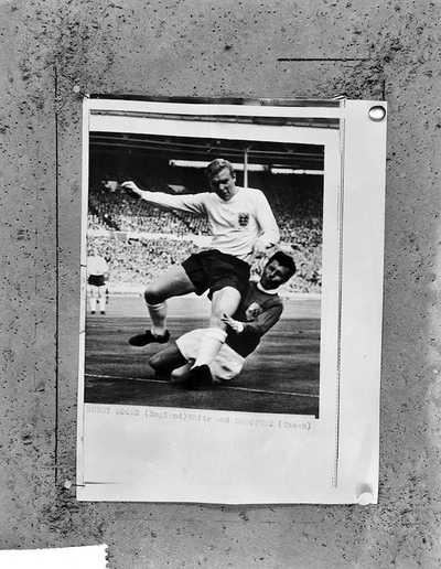 Bobby Moore | GreatestBritons