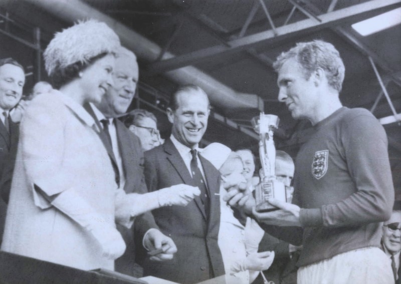 Bobby Moore | GreatestBritons
